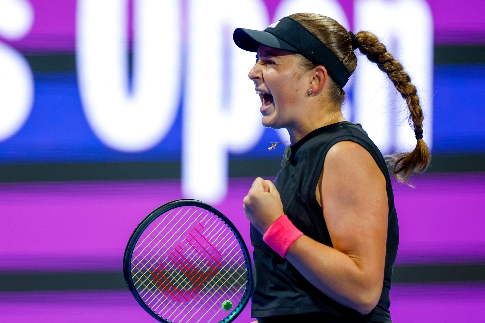 Jelena Ostapenko déroute Iga Swiatek en demi-finale de Doha - Open 6ème ...